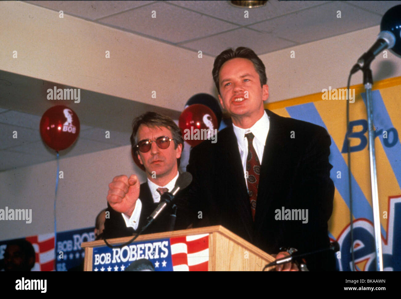 BOB ROBERTS ALAN RICKMAN,TIM ROBBINS BBR 007 Stock Photo - Alamy