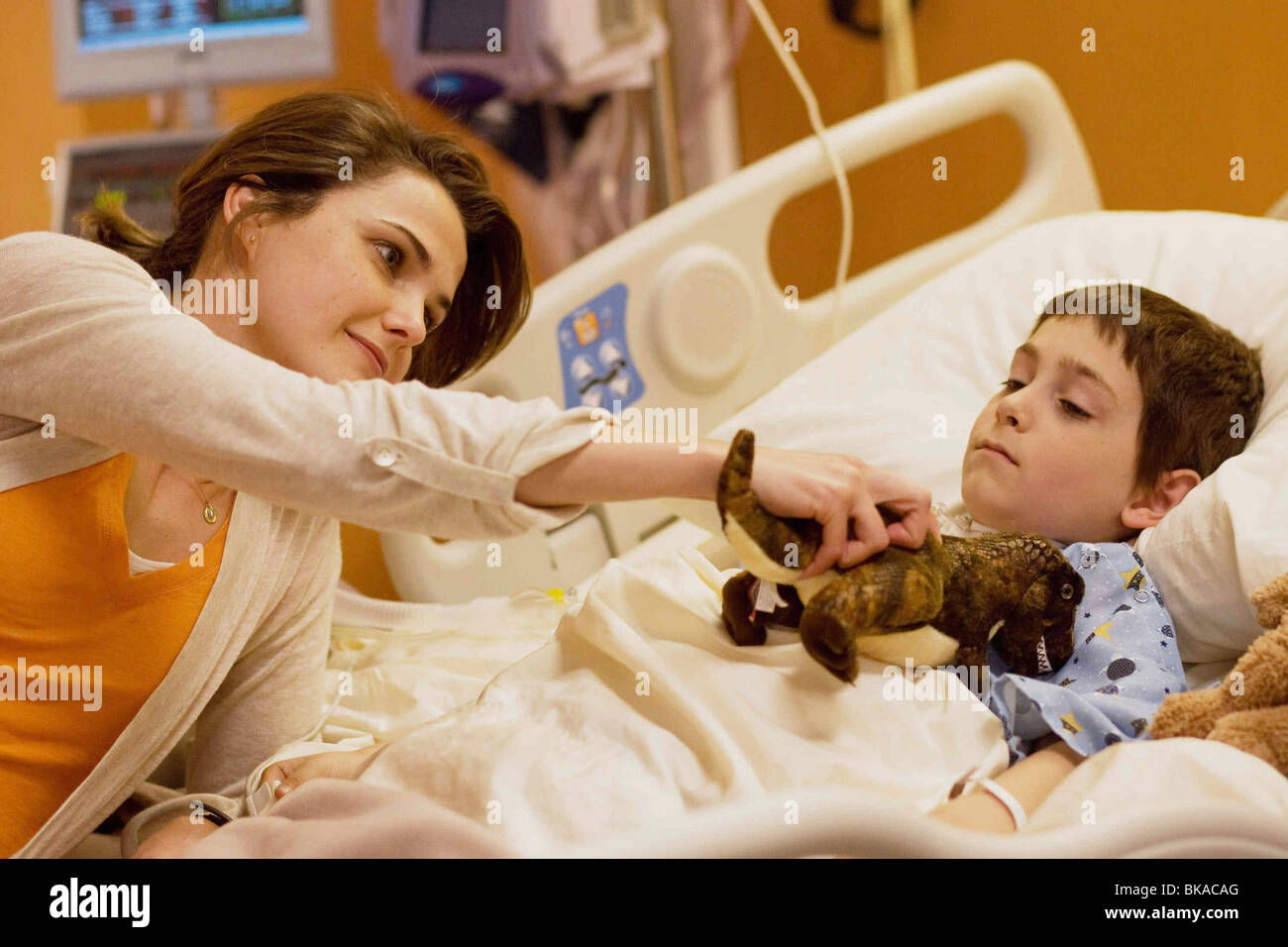 Extraordinary Measures Year : 2010 Director : Tom Vaughan Keri Russell ...