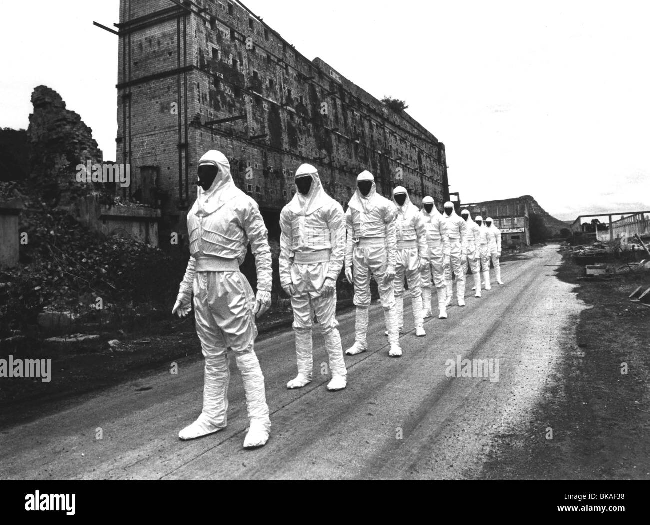 Chain reaction hi-res stock photography and images - Alamy