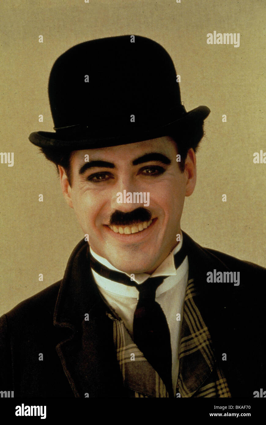 CHAPLIN -1992 ROBERT DOWNEY JR Stock Photo - Alamy