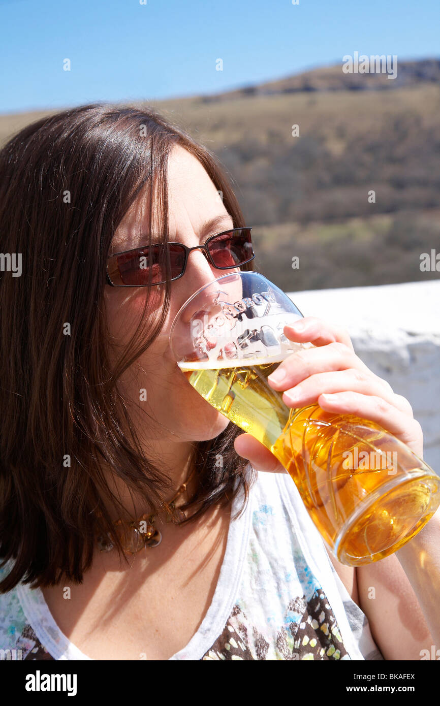 Drinking cider uk hi-res stock photography and images - Alamy