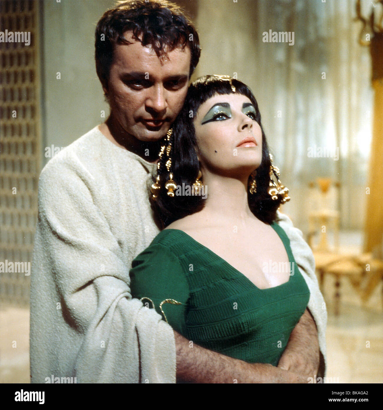 Elizabeth taylor clep 019cp moviestore collection ltd hi-res stock ...