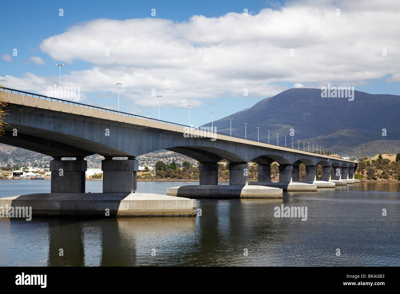 Bowen Bridge, River Derwent, and Mt Wellington, Hobart, Tasmania ...