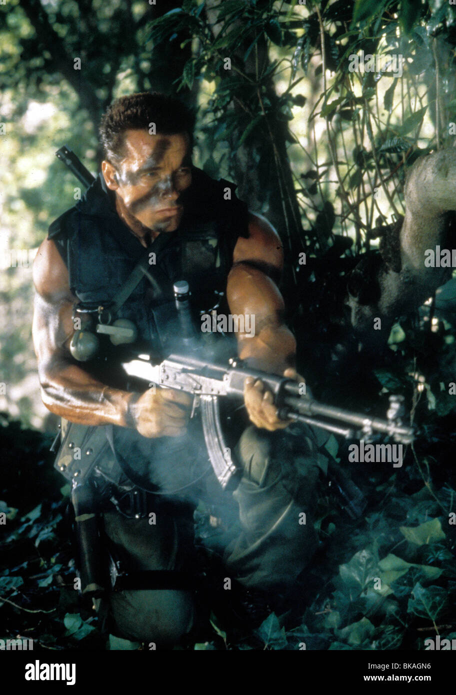 COMMANDO (1985) ARNOLD SCHWARZENEGGER CMD 013 Stock Photo - Alamy