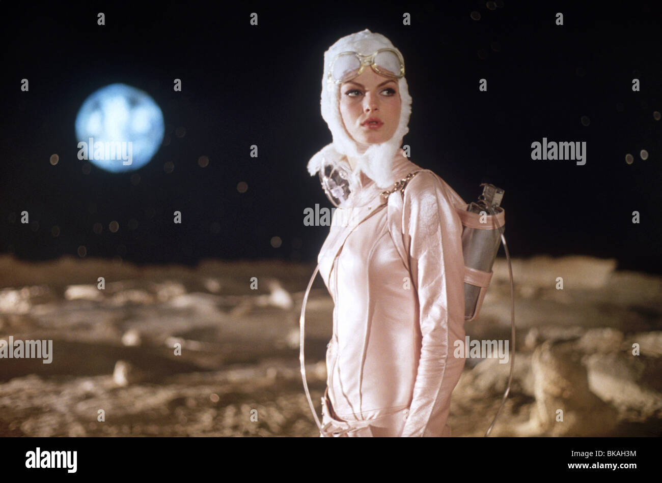 CQ -2001 ANGELA LINDVALL Stock Photo - Alamy