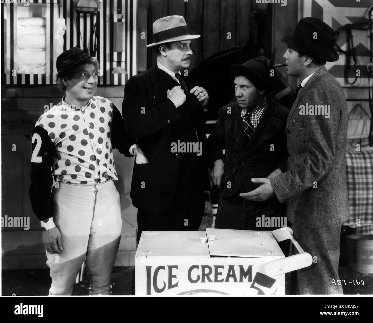 A DAY AT THE RACES (1937) HARPO MARX,CHICO MARX,ALLAN JONES DARC 008P ...