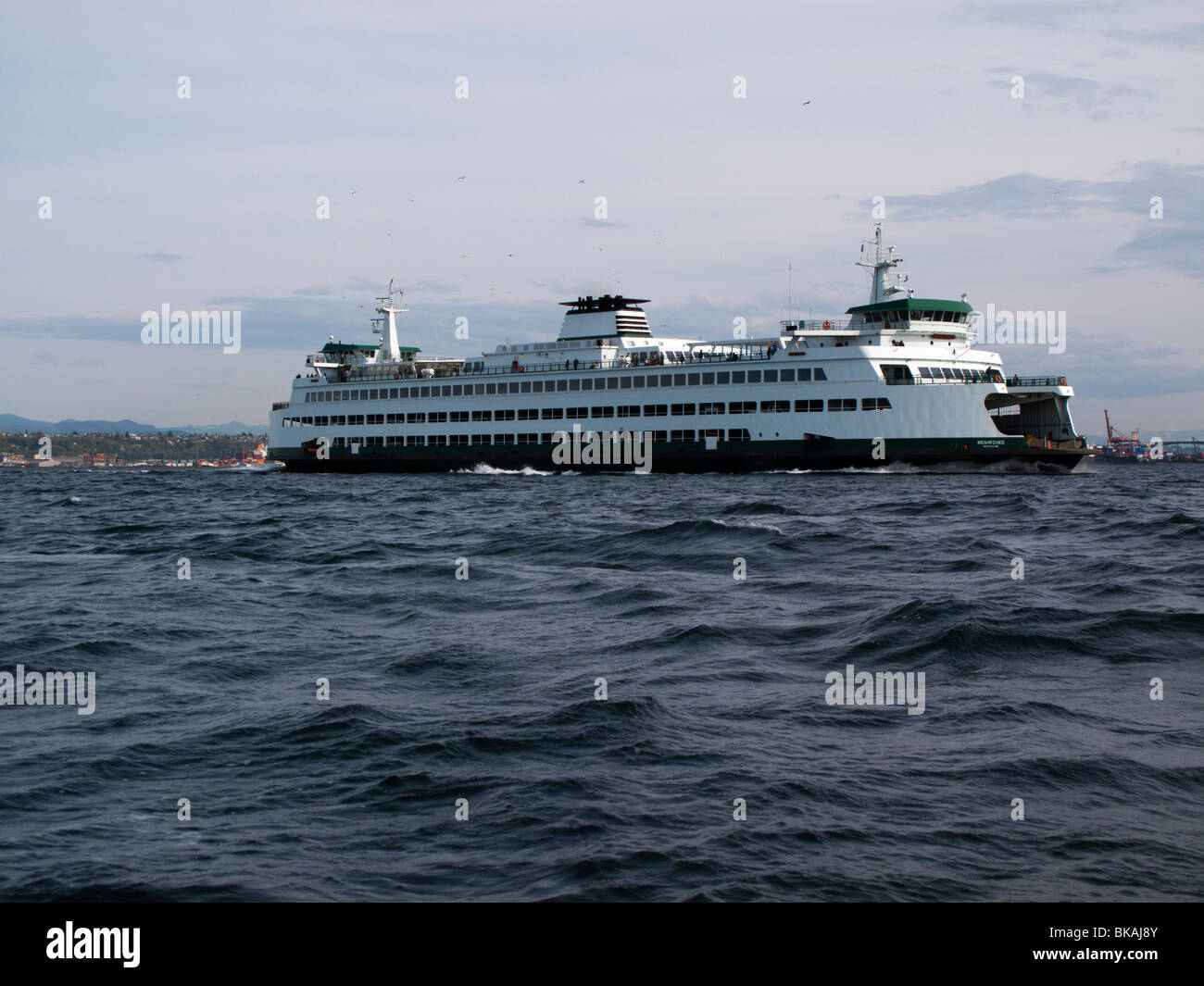 Seattle ferry ferries transportation hi-res stock photography and ...