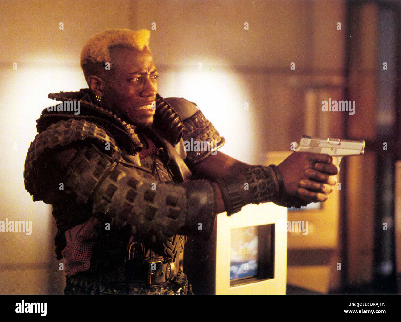 Wesley snipes demolition man hi-res stock photography and images - Alamy