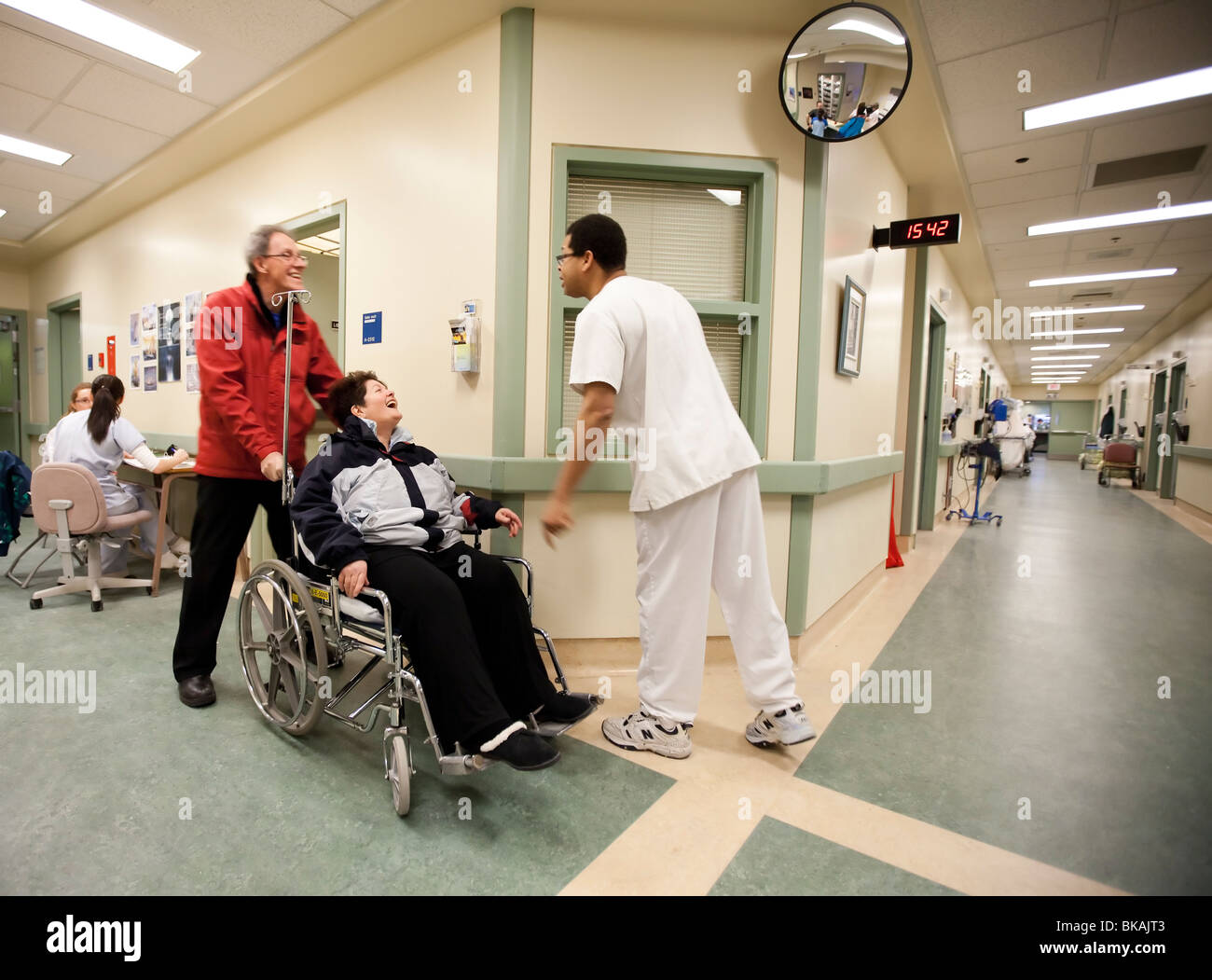Hospital waiting room hi-res stock photography and images - Alamy