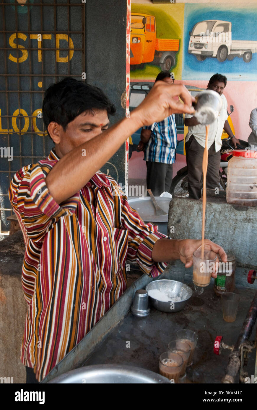 India making Chai Stock Photo - Alamy