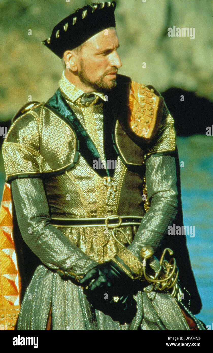 Christopher eccleston elizabeth 1998 hi-res stock photography and ...