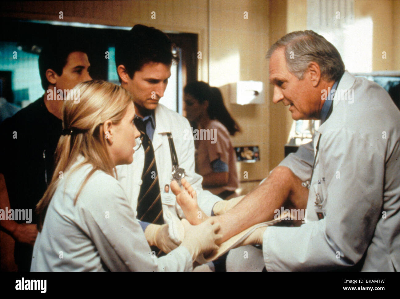 ER (TV) KELLIE MARTIN, NOAH WYLE, ALAN ALDA CREDIT NBC ERTV 173 Stock ...