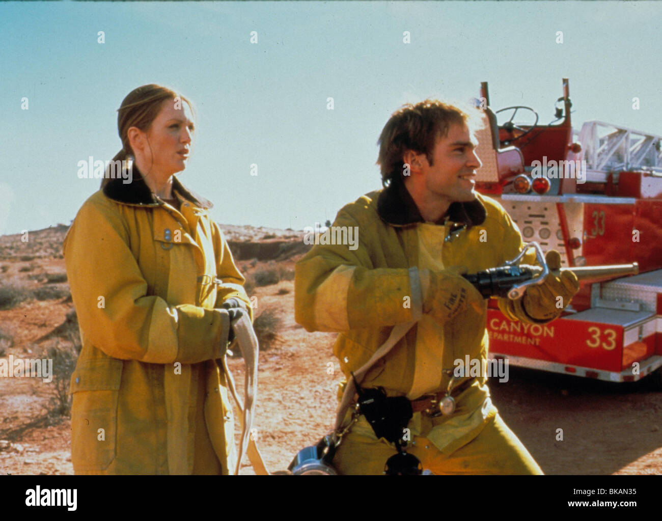 Evolution 2001 julianne moore hi-res stock photography and images - Alamy