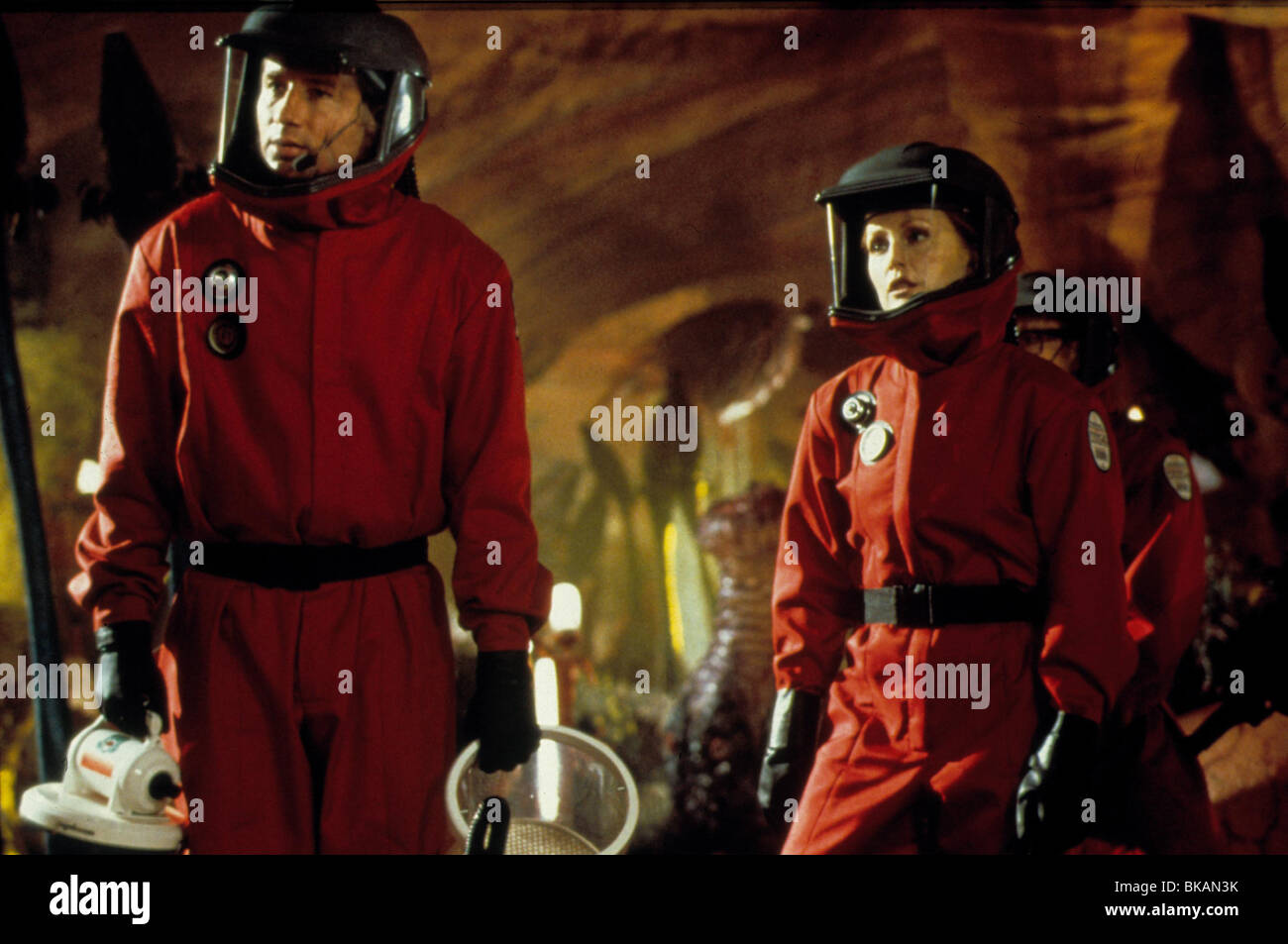 EVOLUTION (2001) DAVID DUCHOVNY, JULIANNE MOORE EVO 068 Stock Photo - Alamy