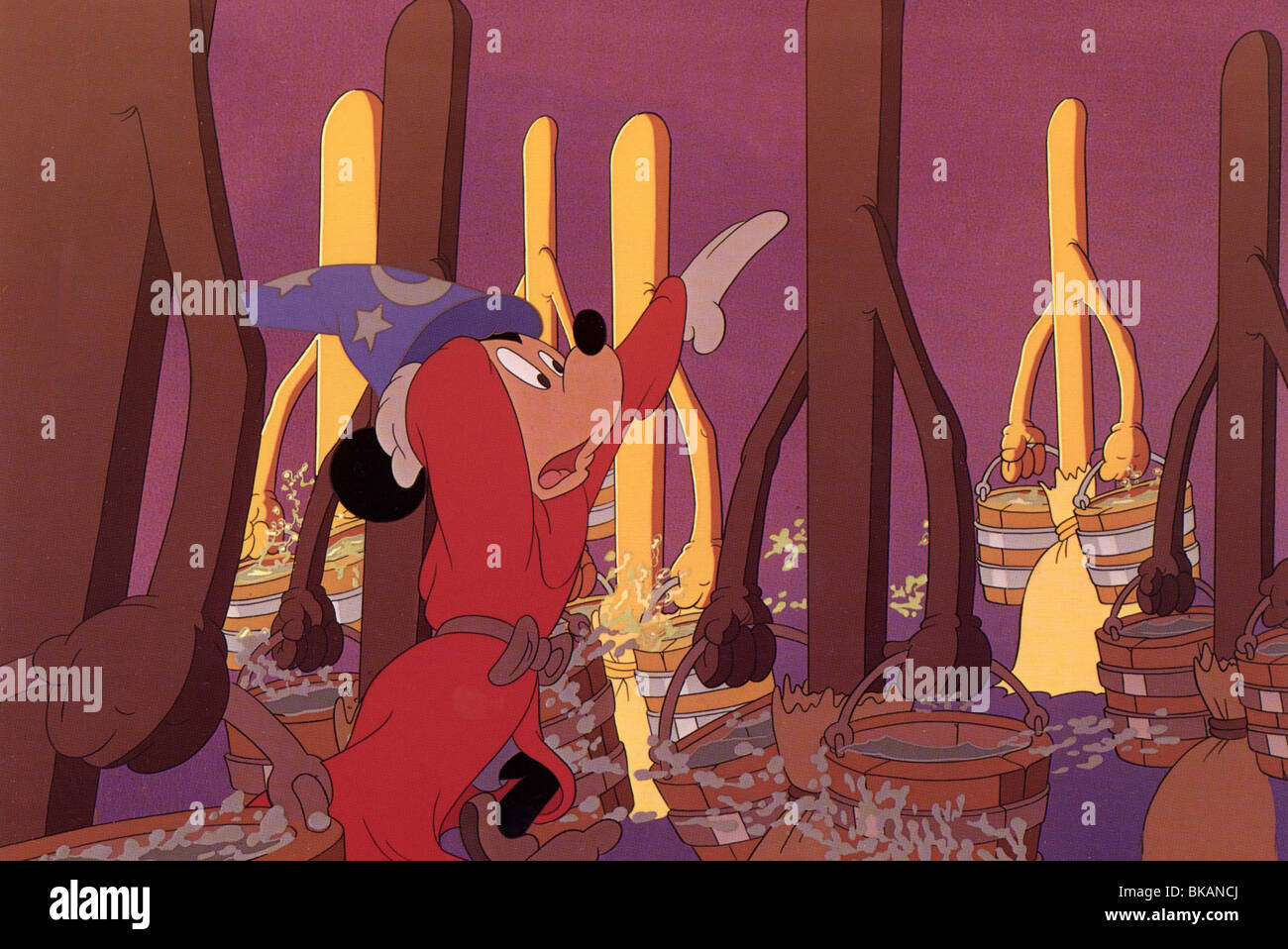 FANTASIA (ANI -1940) ANIMATED CREDIT DISNEY FNT 001FOH Stock Photo - Alamy