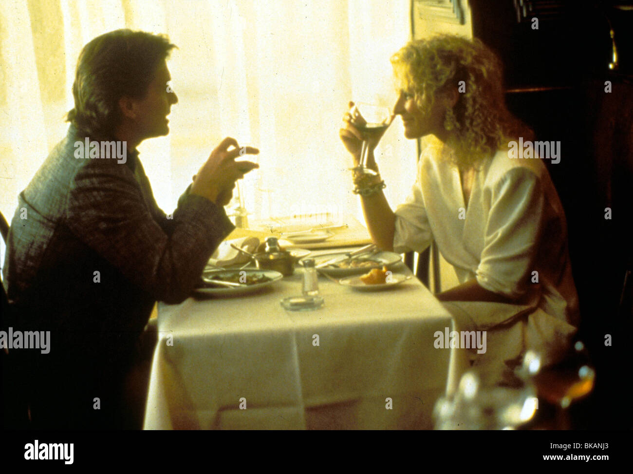 FATAL ATTRACTION (1987) MICHAEL DOUGLAS, GLENN CLOSE FAT 045 Stock ...
