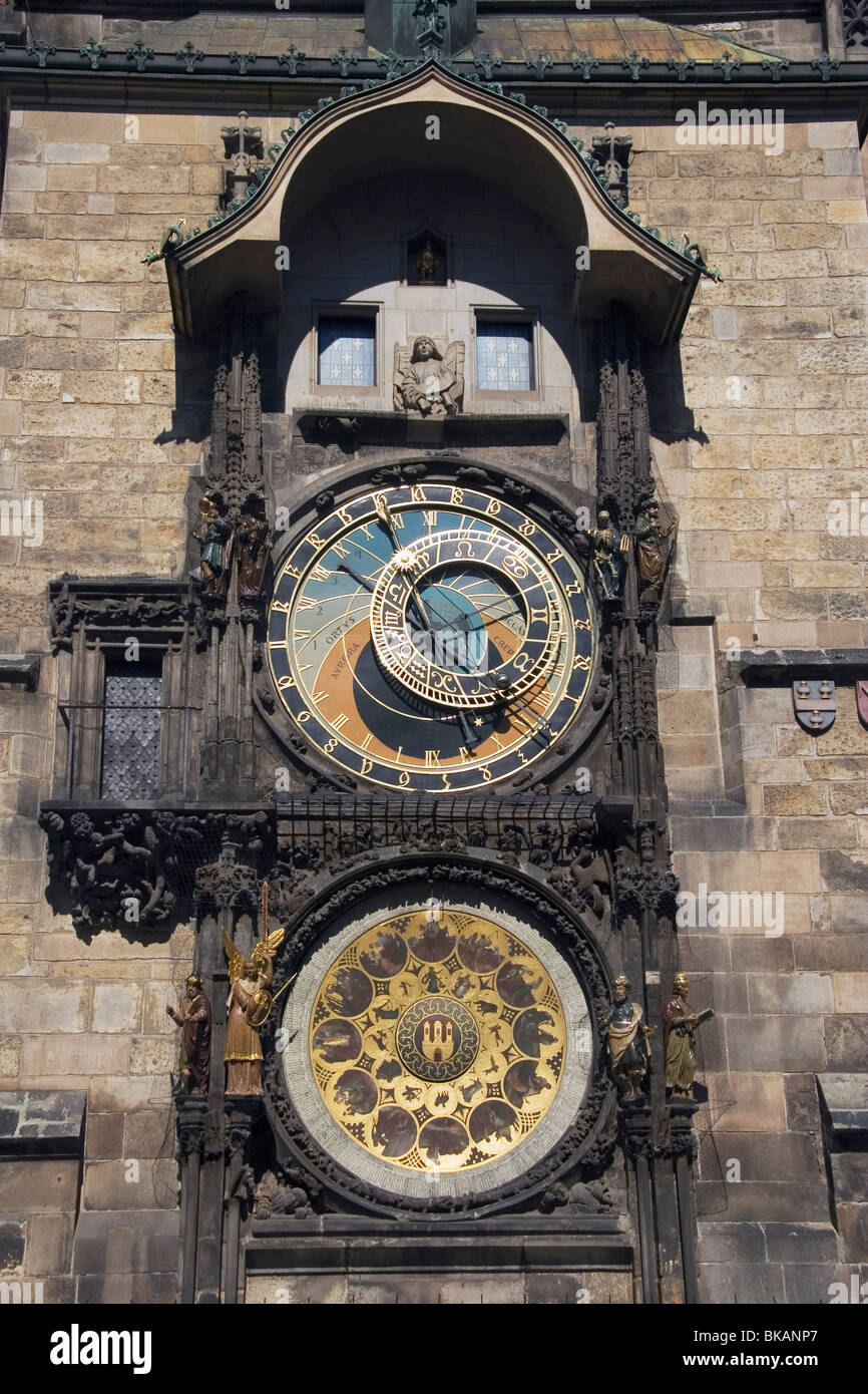 Medieval clock timepiece hi-res stock photography and images - Alamy