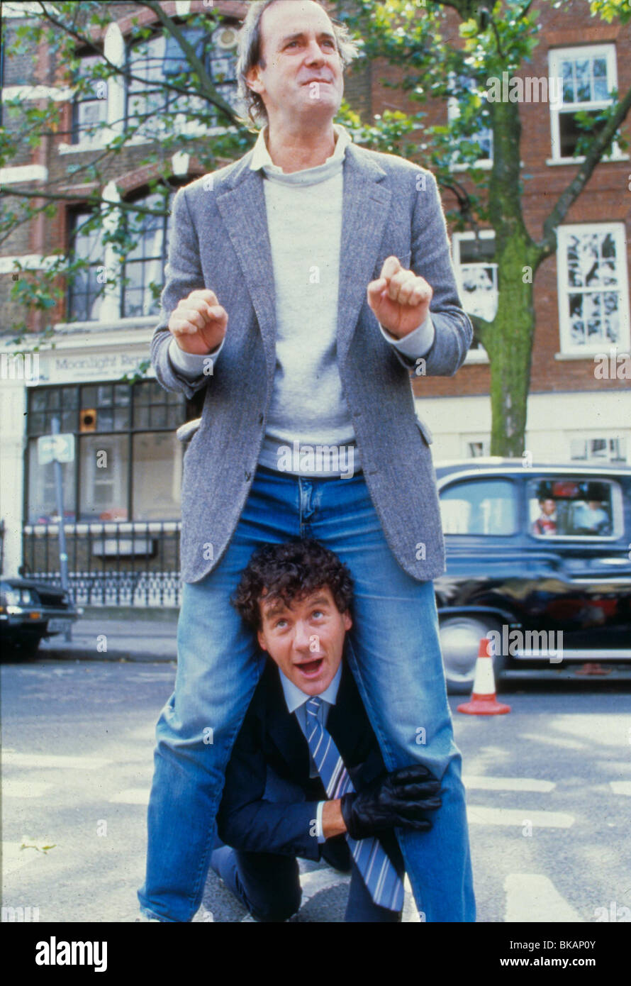 A FISH CALLED WANDA (1988) JOHN CLEESE, MICHAEL PALIN FCW 017 ...