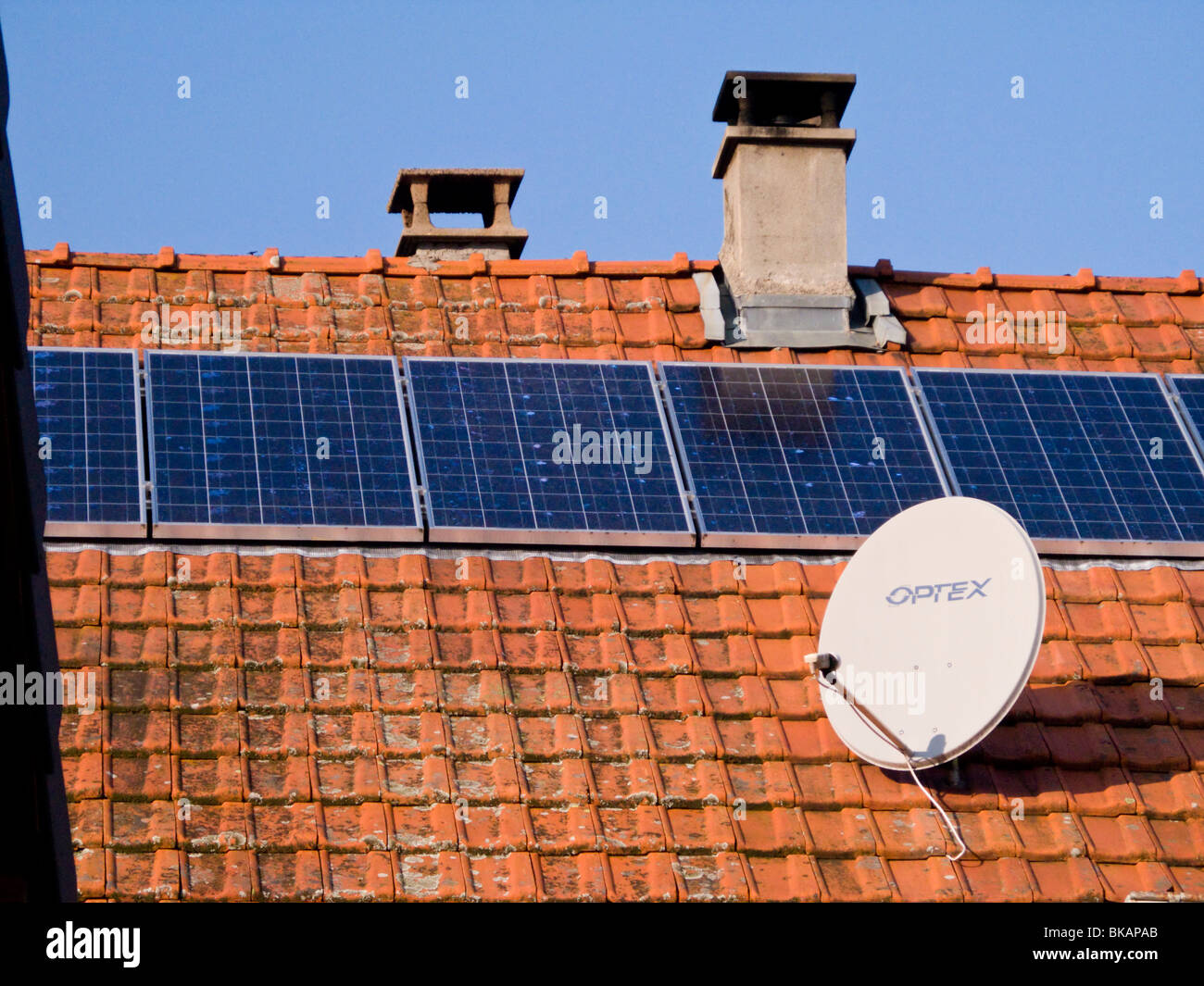 Solar panel tiles hi-res stock photography and images - Alamy