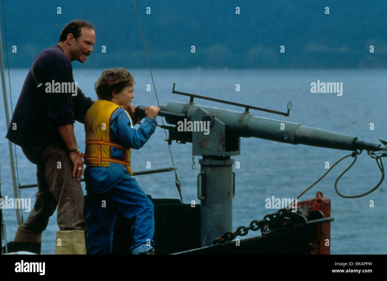 FREE WILLY 3: THE RESCUE (1997) VINCENT BERRY FRW3 042 MOVIESTORE ...