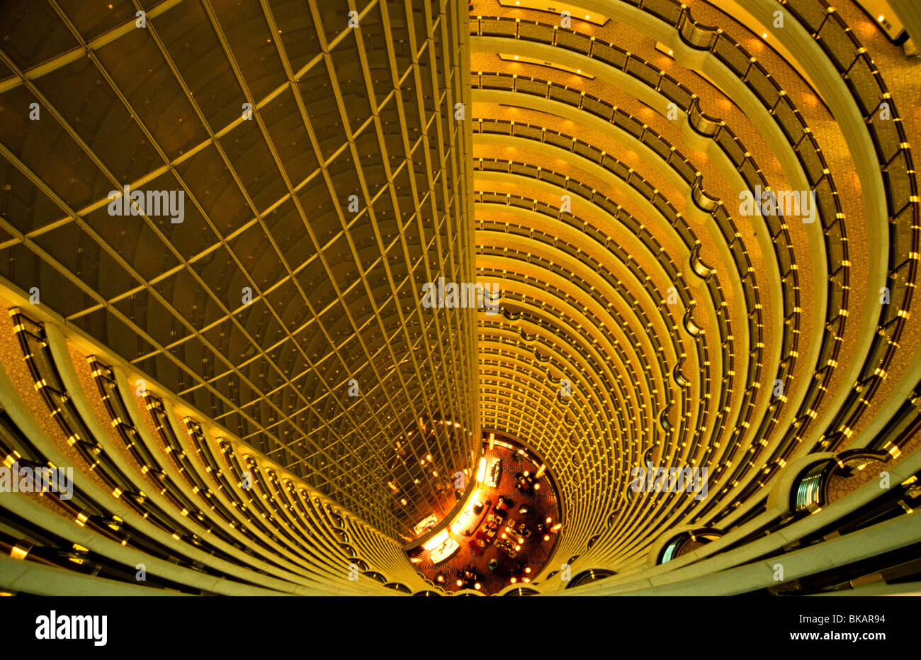 Grand hyatt shanghai hotel's atrium hi-res stock photography and images ...