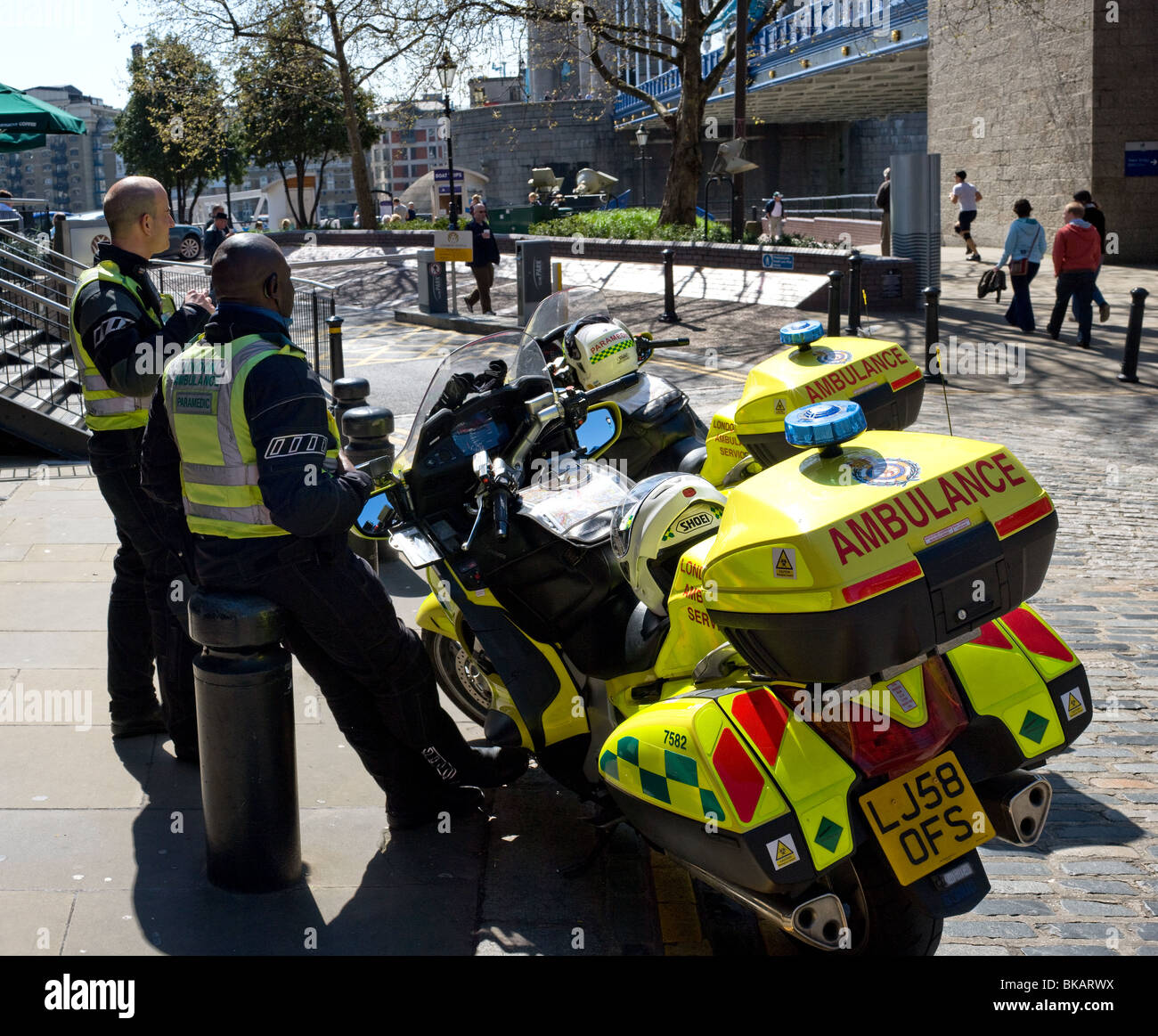 London ambulance service said hi-res stock photography and images - Alamy