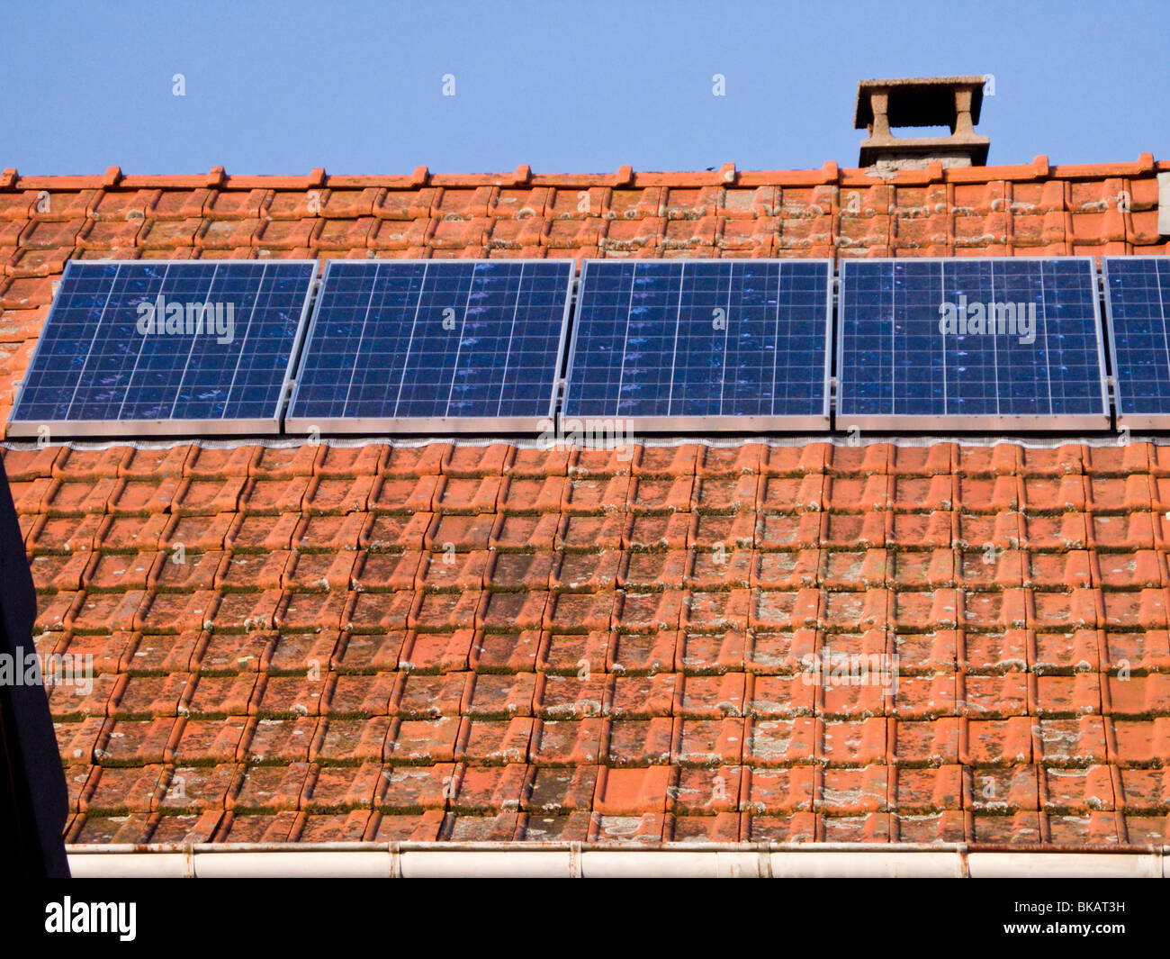 Solar panel tiles hi-res stock photography and images - Alamy