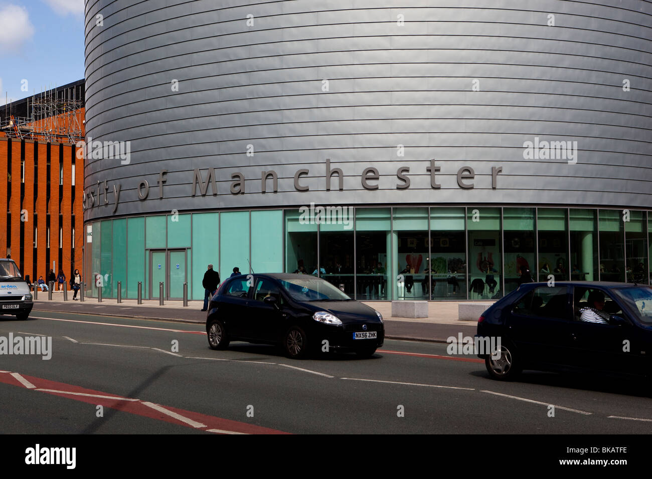 Manchester university oxford road hi-res stock photography and images ...