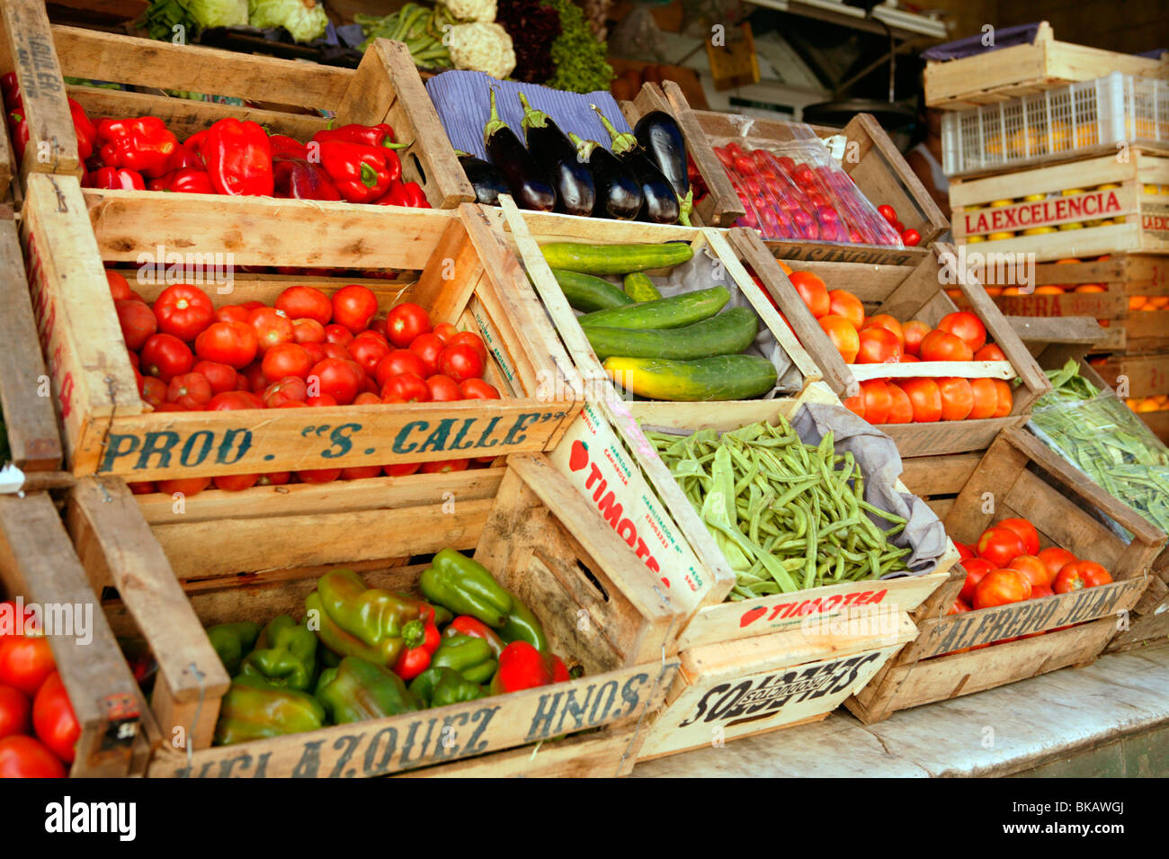 Fruit stand argentina market hi-res stock photography and images - Alamy