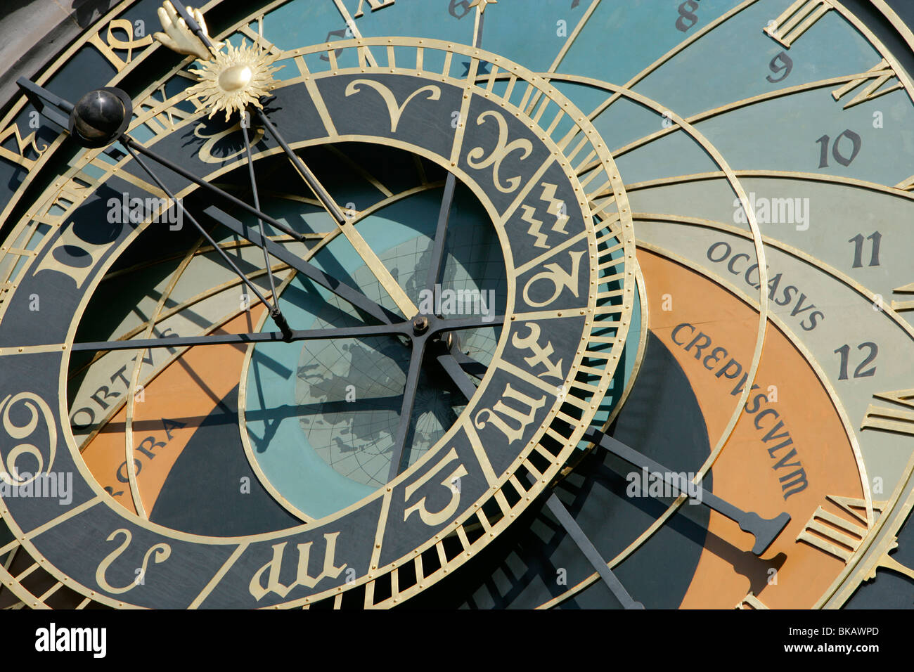 Timepiece clock hi-res stock photography and images - Alamy