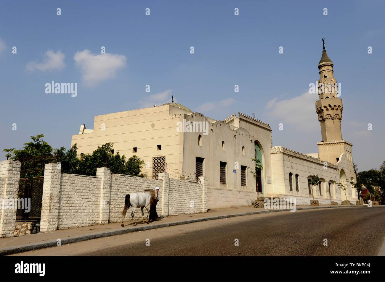Zabbaleen people egypt recycle waste hi-res stock photography and ...