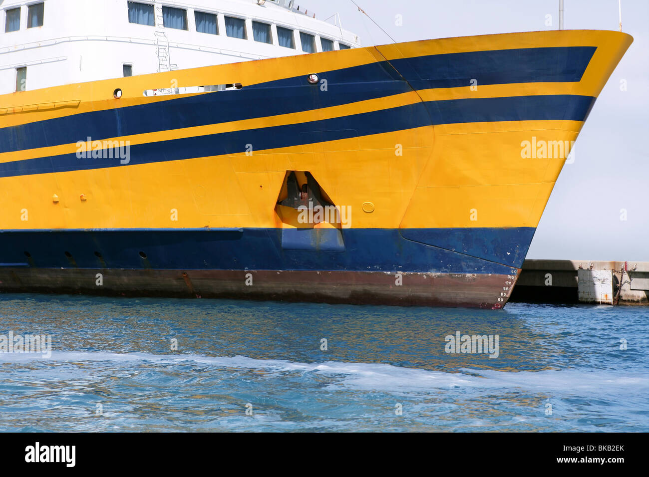 Big yellow passenger ship hi-res stock photography and images - Alamy