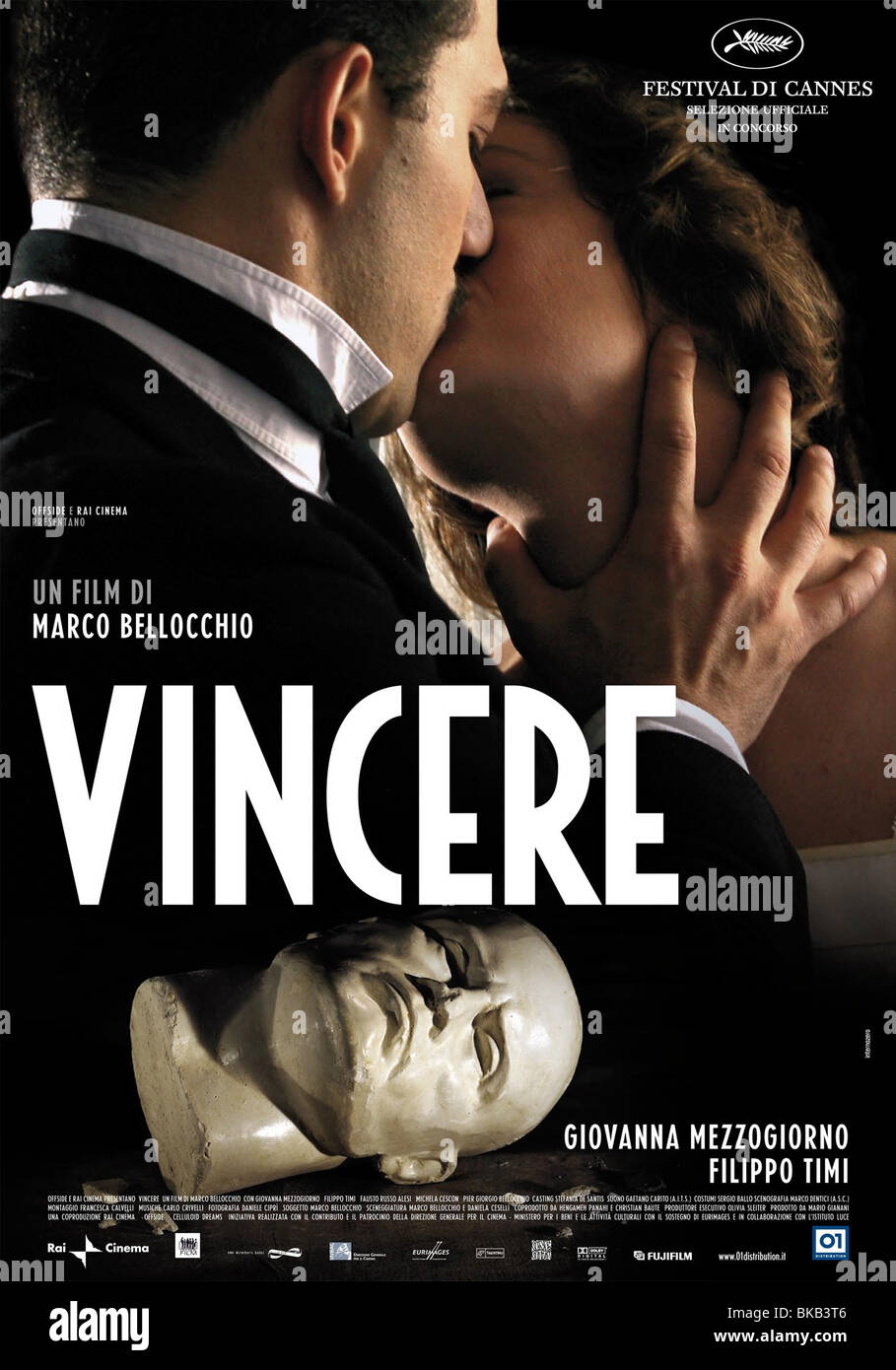 Giovanna mezzogiorno movie poster italy hi-res stock photography and ...