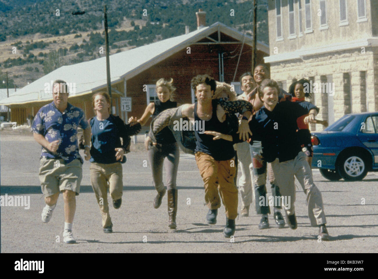 RAT RACE (2001) JON LOVITZ, SETH GREEN, AMY SMART, VINCE VIELUF, WHOOPI ...