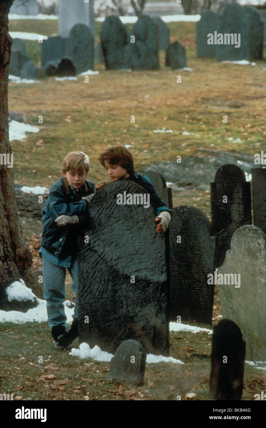 THE GOOD SON (1993) MACAULAY CULKIN, ELIJAH WOOD GDS 001 Stock Photo ...