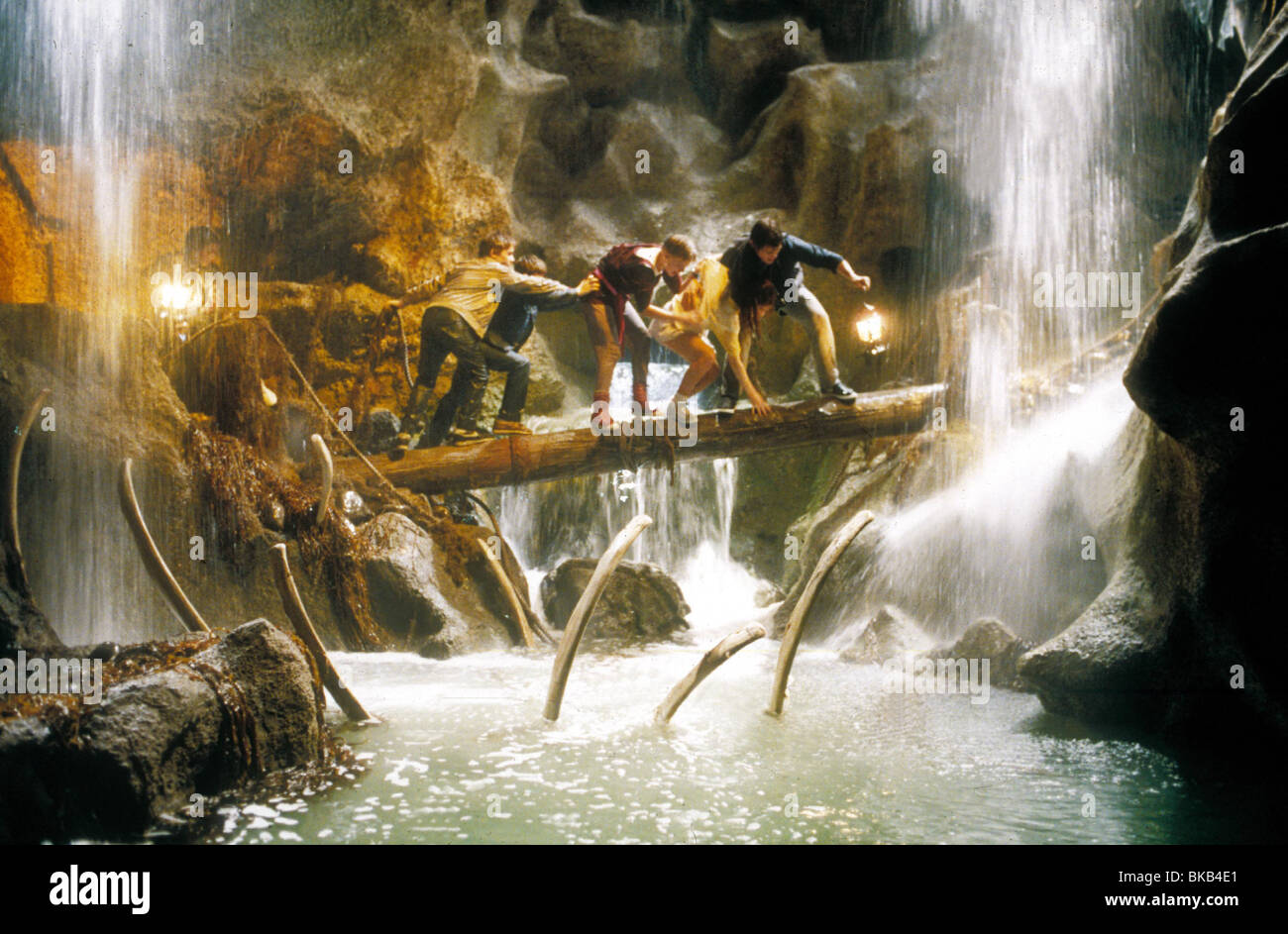 THE GOONIES KE HUY QUAN, SEAN ASTIN, COREY FELDMAN GOO 002 Stock Photo ...