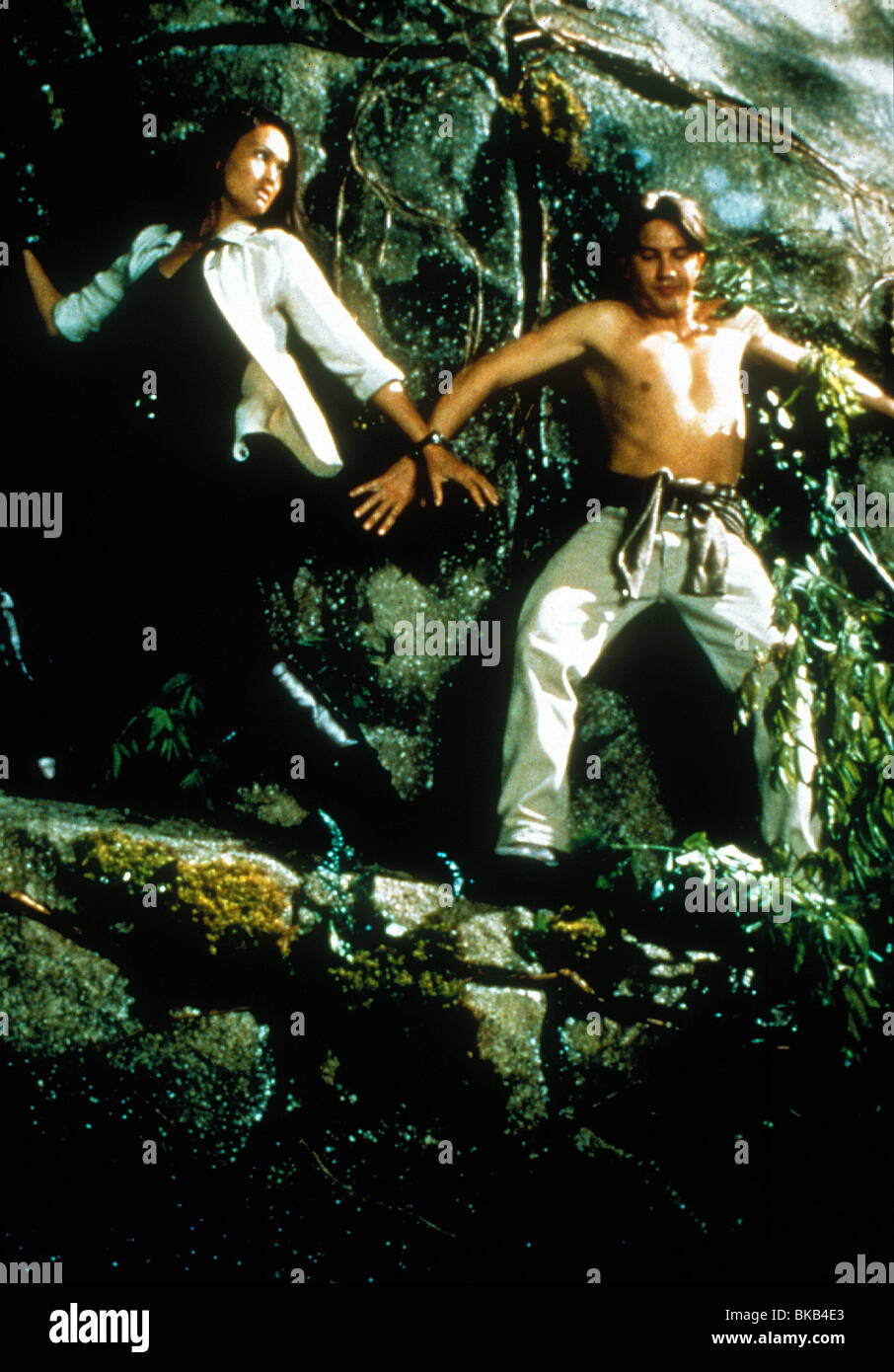 RELIC HUNTER (TV, 1999) TIA CARRERE, CHRISTIAN ANHOLT RHUN 002 Stock ...