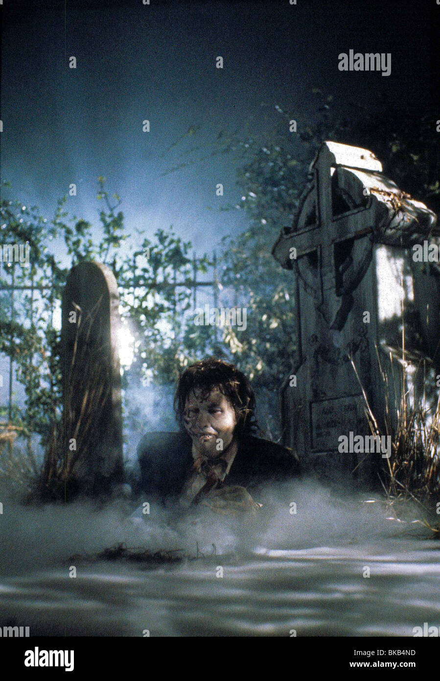 RETURN OF THE LIVING DEAD PART II (1988) RLD2 005 Stock Photo - Alamy