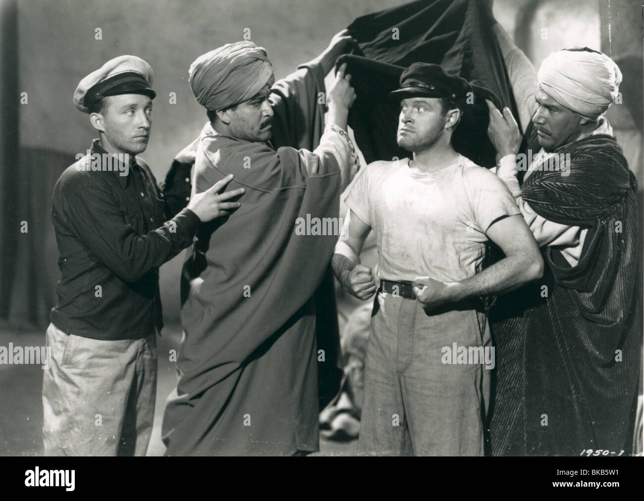 ROAD TO MOROCCO (1942) BING CROSBY, BOB HOPE RTMO 001P L Stock Photo ...