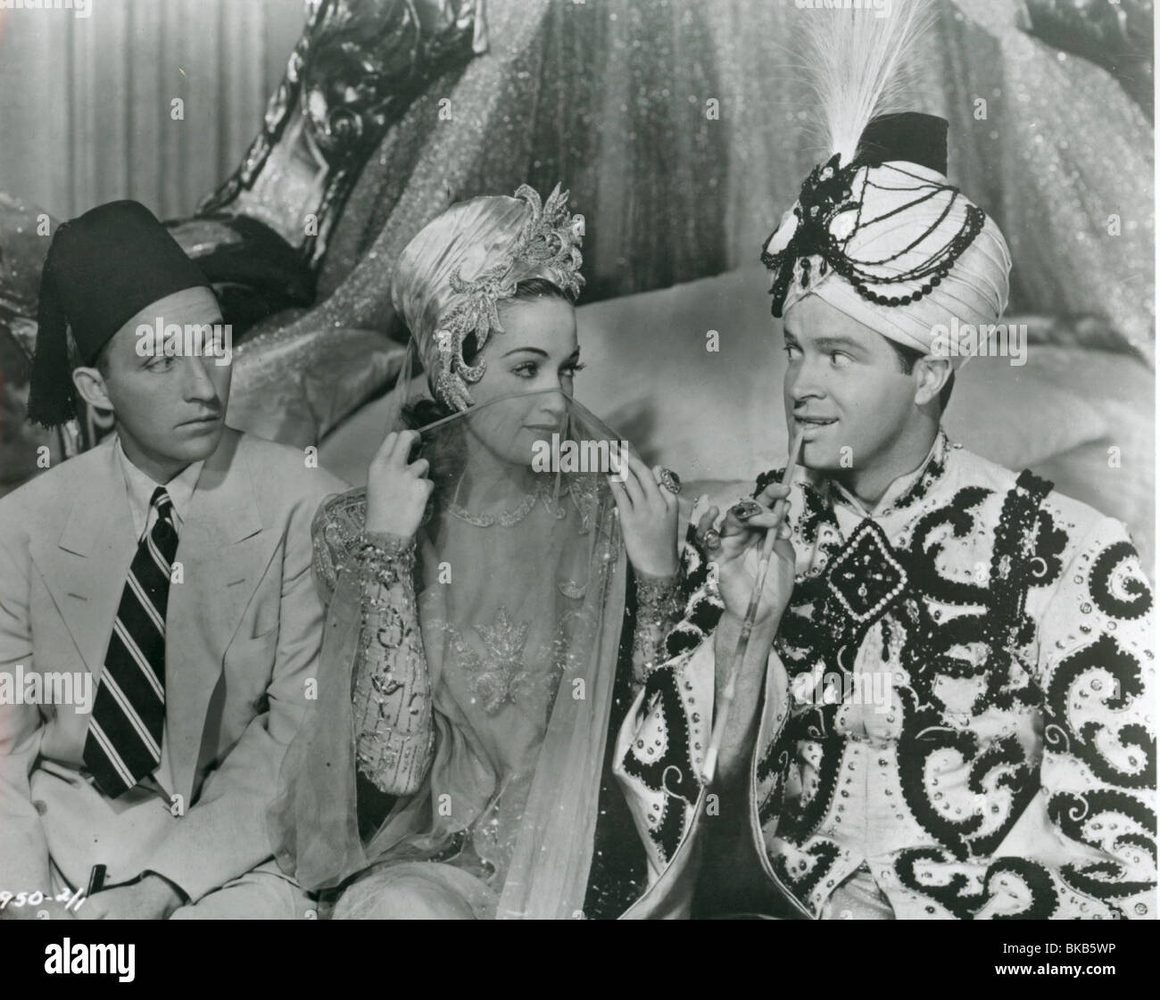 ROAD TO MOROCCO (1942) BING CROSBY, DOROTHY LAMOUR, BOB HOPE RTMO 012P ...