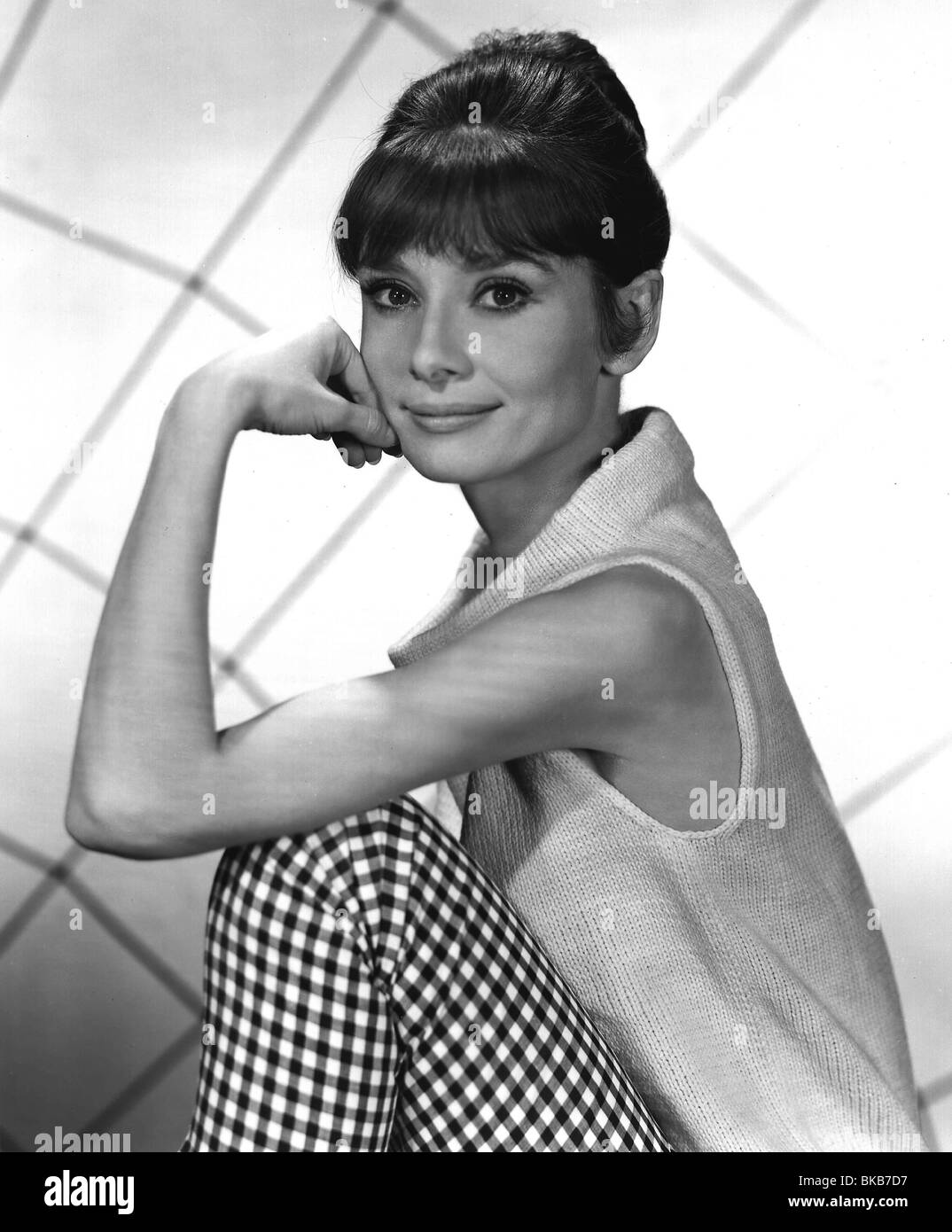 Audrey hepburn hi-res stock photography and images - Alamy