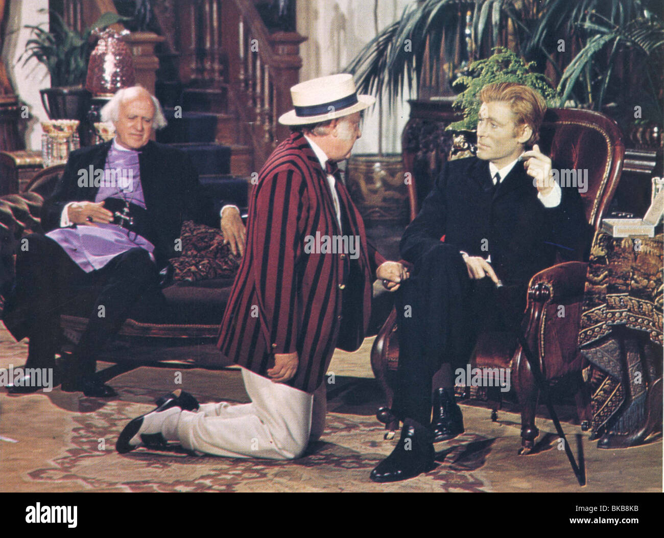 THE RULING CLASS (1972) ALASTAIR SIM, ARTHUR LOWE, PETER O'TOOLE RULC ...