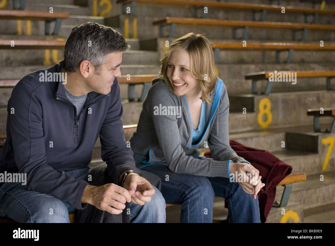 Vera farmiga george clooney hi-res stock photography and images - Alamy
