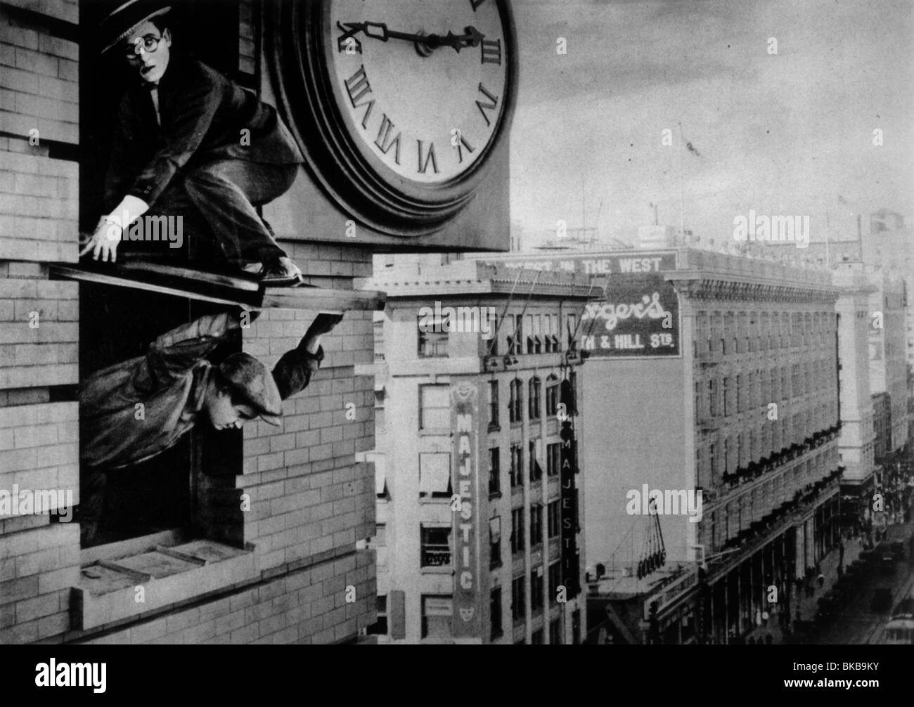 SAFETY LAST HAROLD LLOYD SAFL 001FOH Stock Photo - Alamy