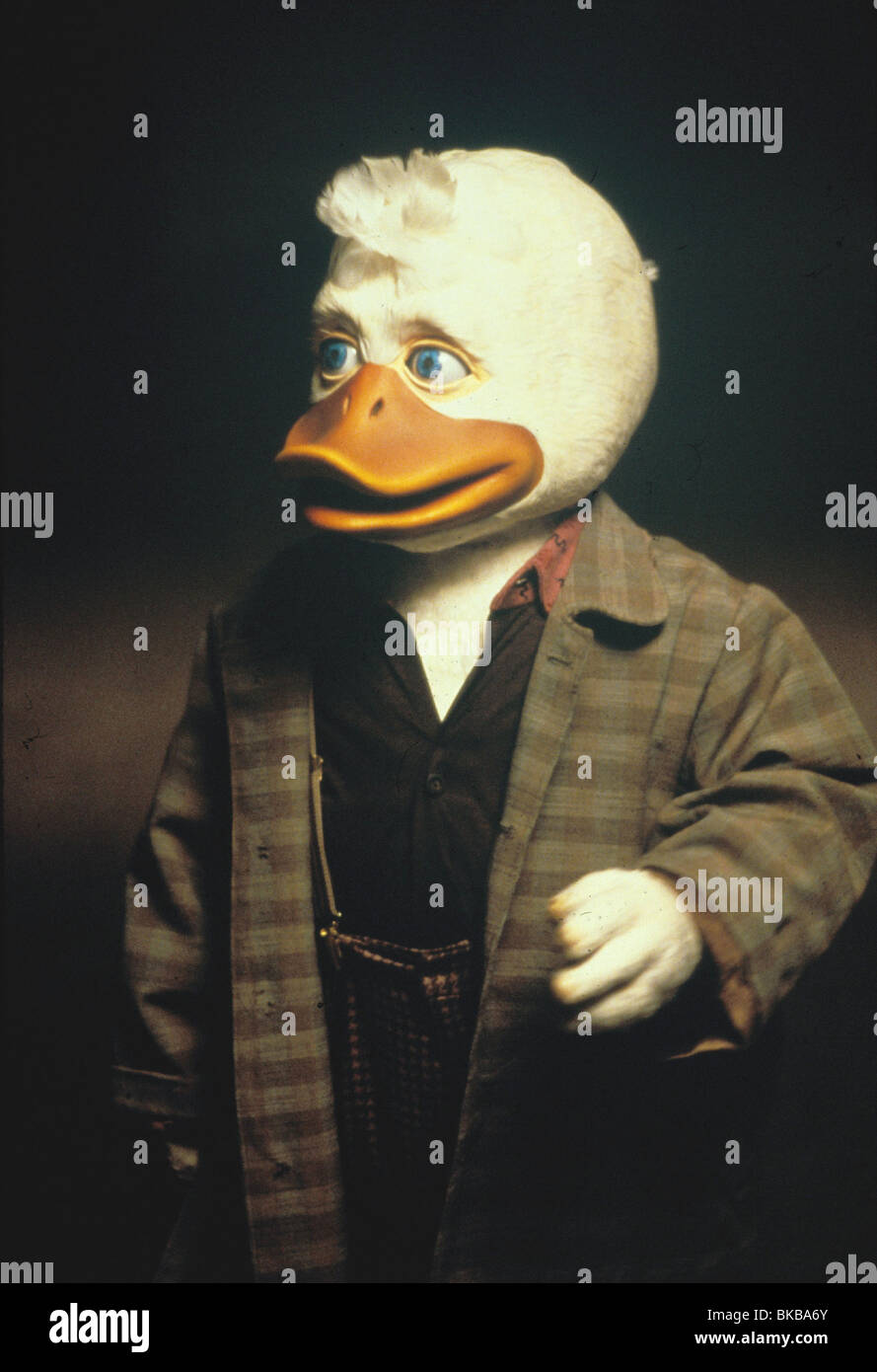 HOWARD THE DUCK (1986) HOWARD: A NEW BREED OF HERO (ALT) CREDIT ...