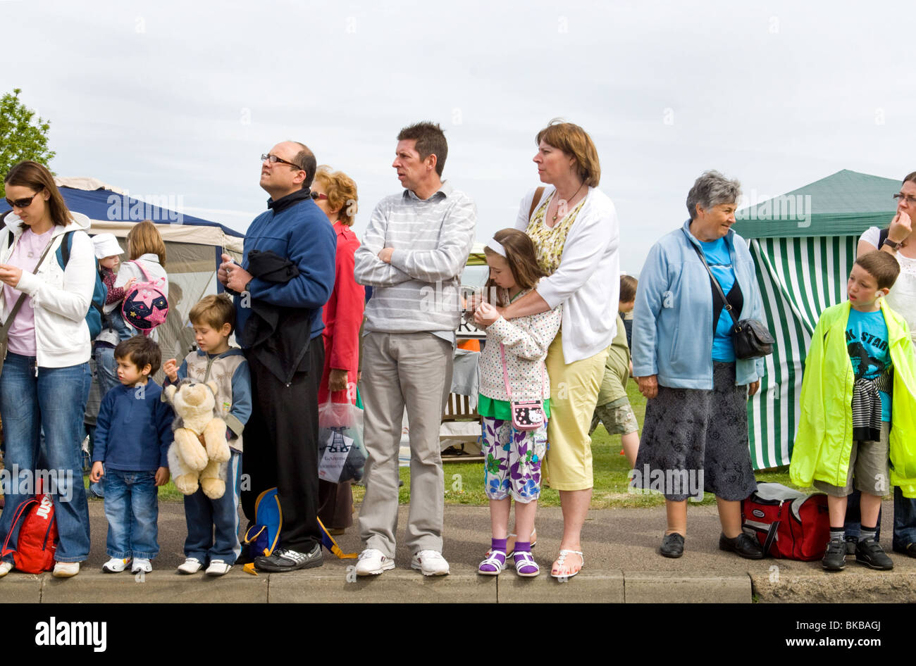 Horde of people hi-res stock photography and images - Alamy