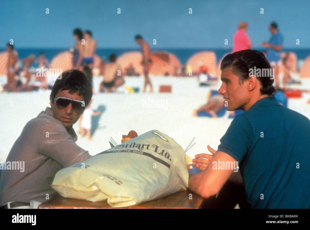 Steven bauer al pacino scarface hi-res stock photography and images - Alamy