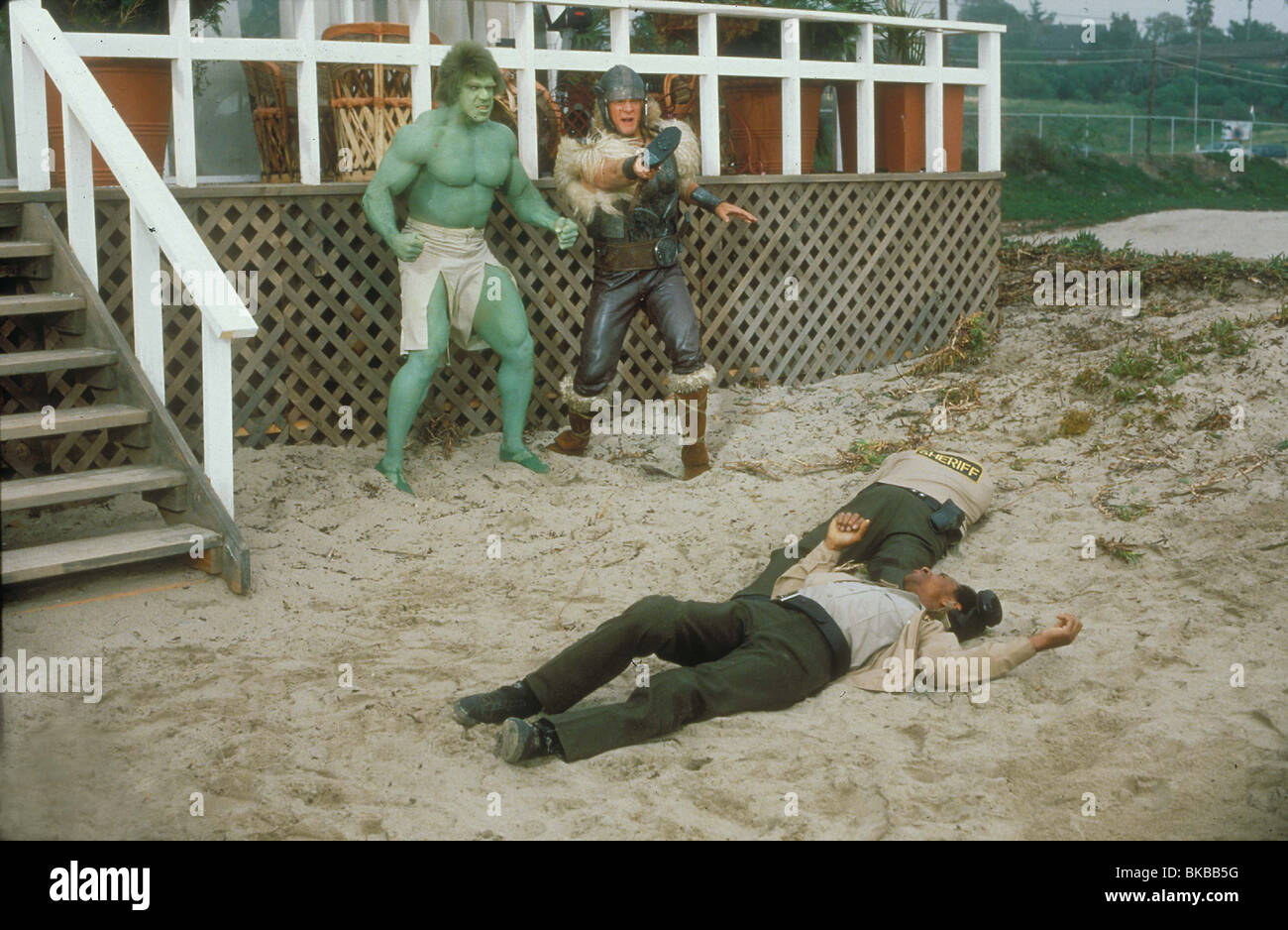 THE INCREDIBLE HULK RETURNS (TVM) (1988) LOU FERRIGNO, ERIC ALLAN ...