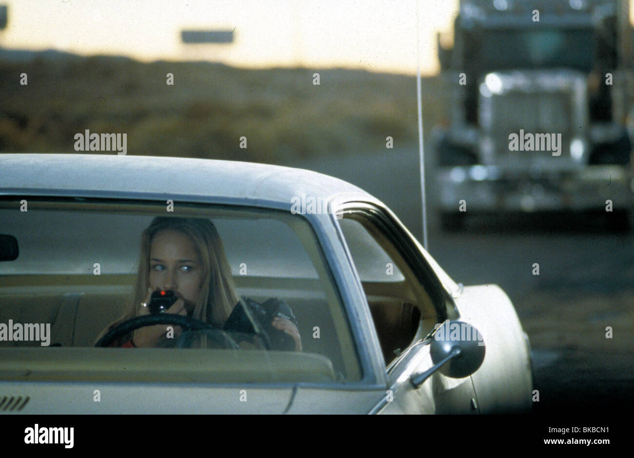 JOY RIDE (2001) ROADKILL (ALT) LEELEE SOBIESKI JORI 005 Stock Photo - Alamy JOY RIDE (2001) ROADKILL (ALT) LEELEE SOBIESKI JORI 005 Stock Photo - Alamy