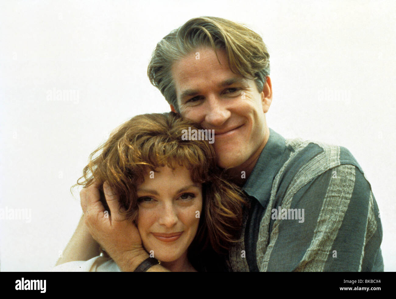 SHORT CUTS (1993) JULIANNE MOORE, MATTHEW MODINE SHC 013 Stock Photo ...